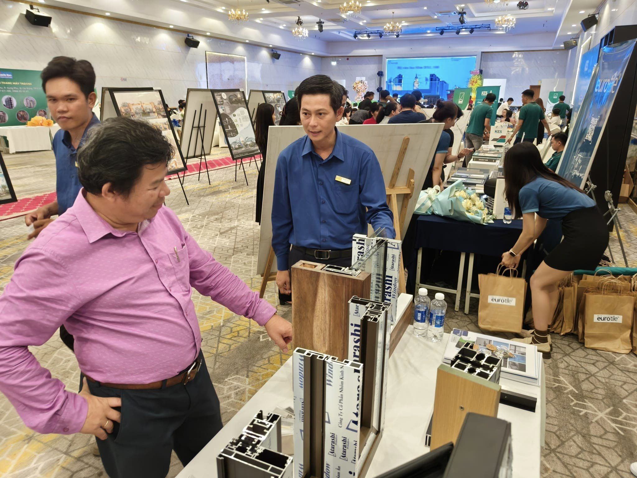 Atarashi Window & Green Windows đồng hành cùng sự kiện kỷ niệm 76 năm ...